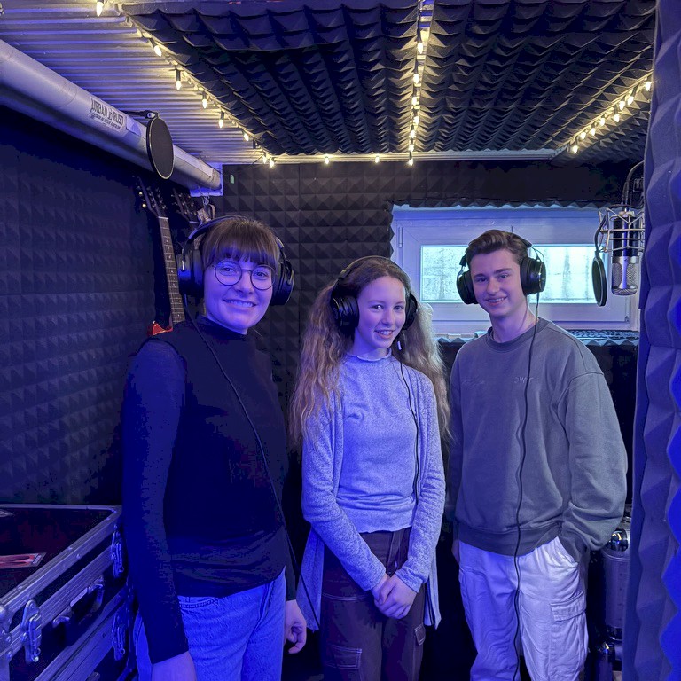 Robert Limpert Song – Gymnasium Carolinum Ansbach